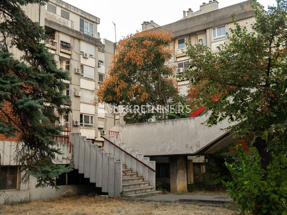 Blok 30, kocikca,85m2, 4.0sob, 4/5, renovran, cg, uknjizen,+garaza