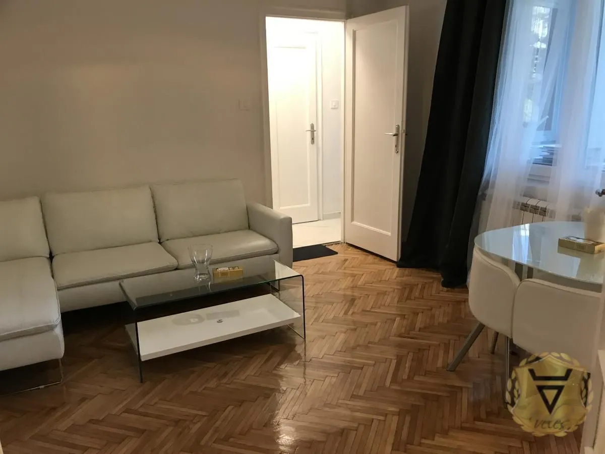 Izdavanje, trosoban stan, 92m2, Palata Pravde, Beograd