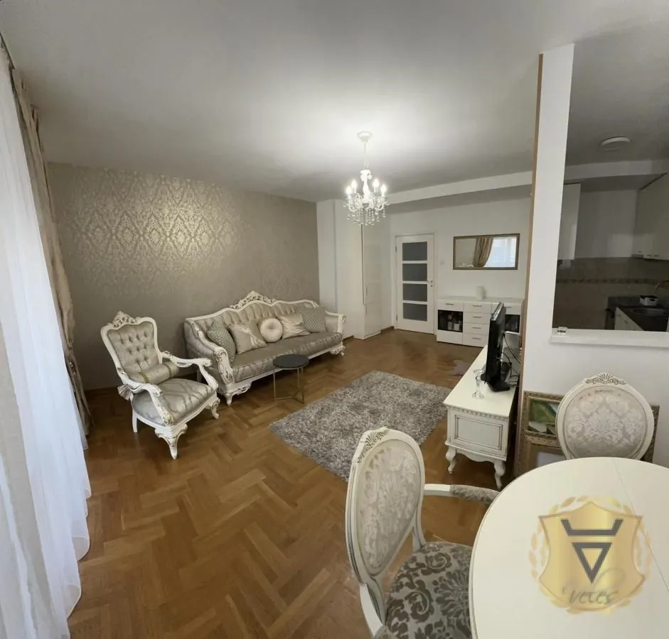 Izdavanje, trosoban stan, 60m2, Stari Grad, Beograd