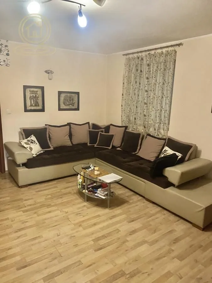 Prodaja, trosoban stan, 70m2, Zemun Centar, Zemun, Beograd