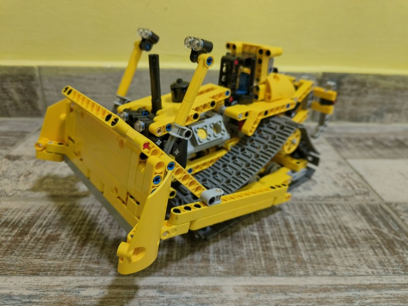 Lego Technic 42028 Buldožer