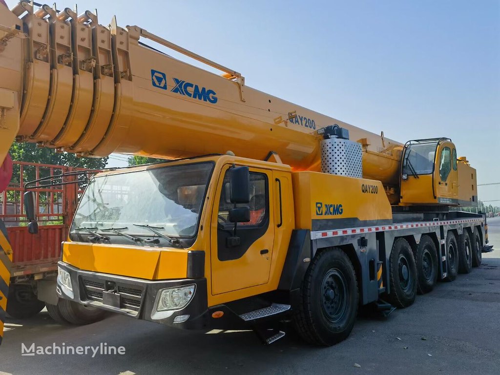 XCMG XCMG QAY200 QY200K 200 ton 200t all terrain crane pokretna dizalica