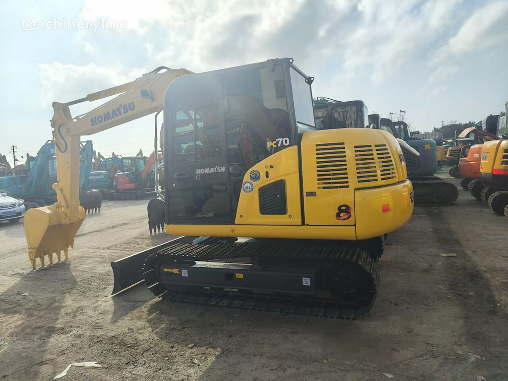 Komatsu PC70 bager guseničar