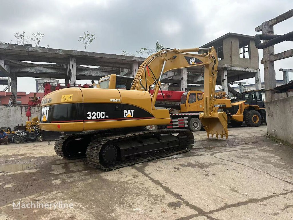 Caterpillar 320C bager guseničar