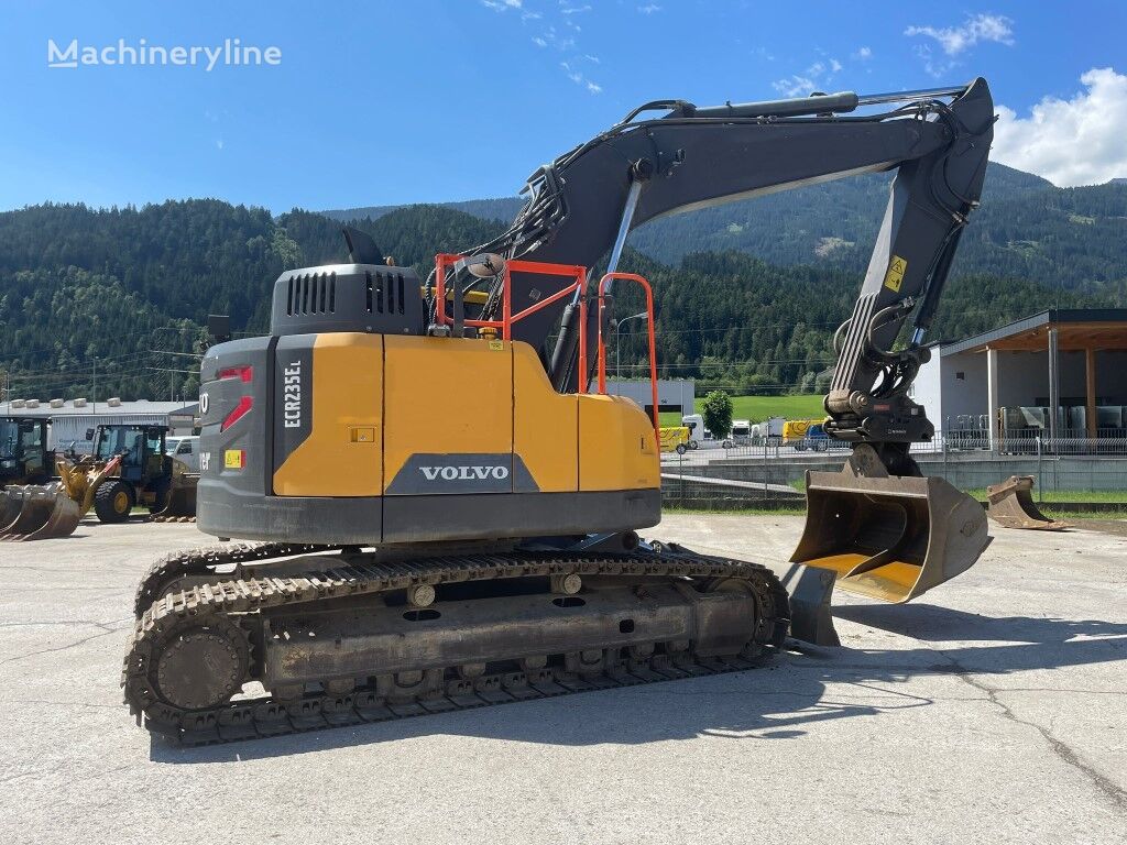 Volvo ECR235 bager guseničar