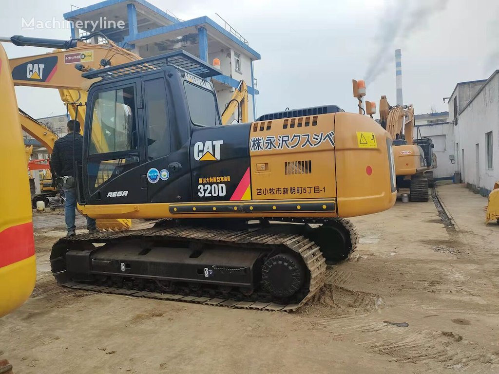 Caterpillar 320D bager guseničar