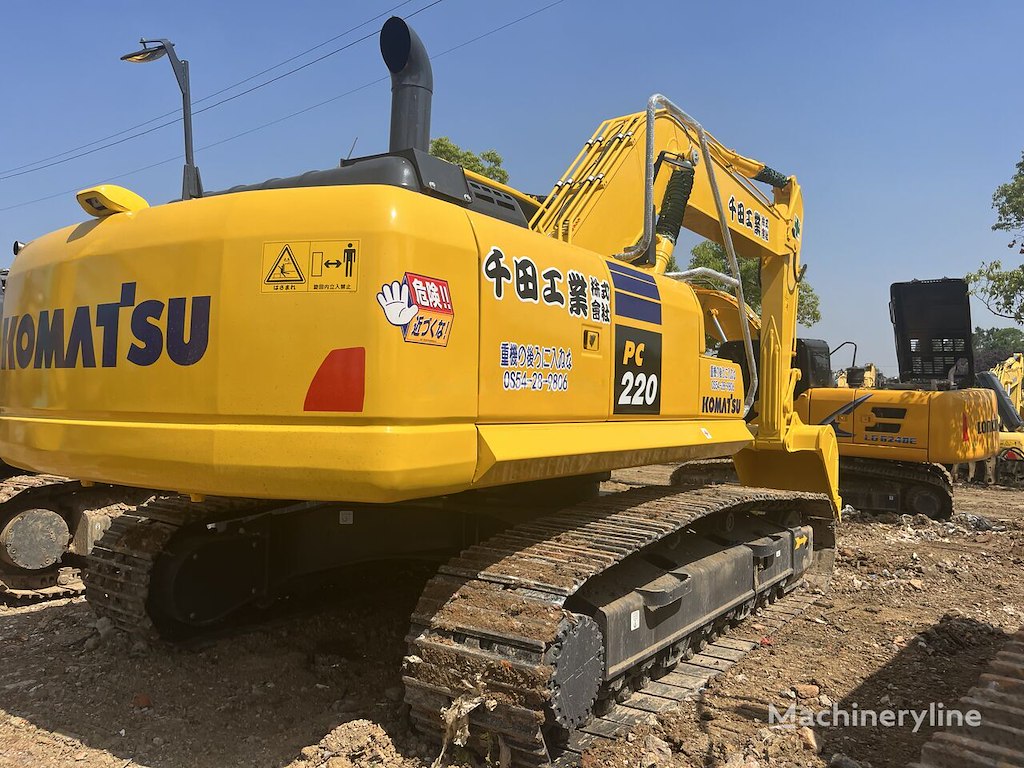 Komatsu PC220 bager guseničar