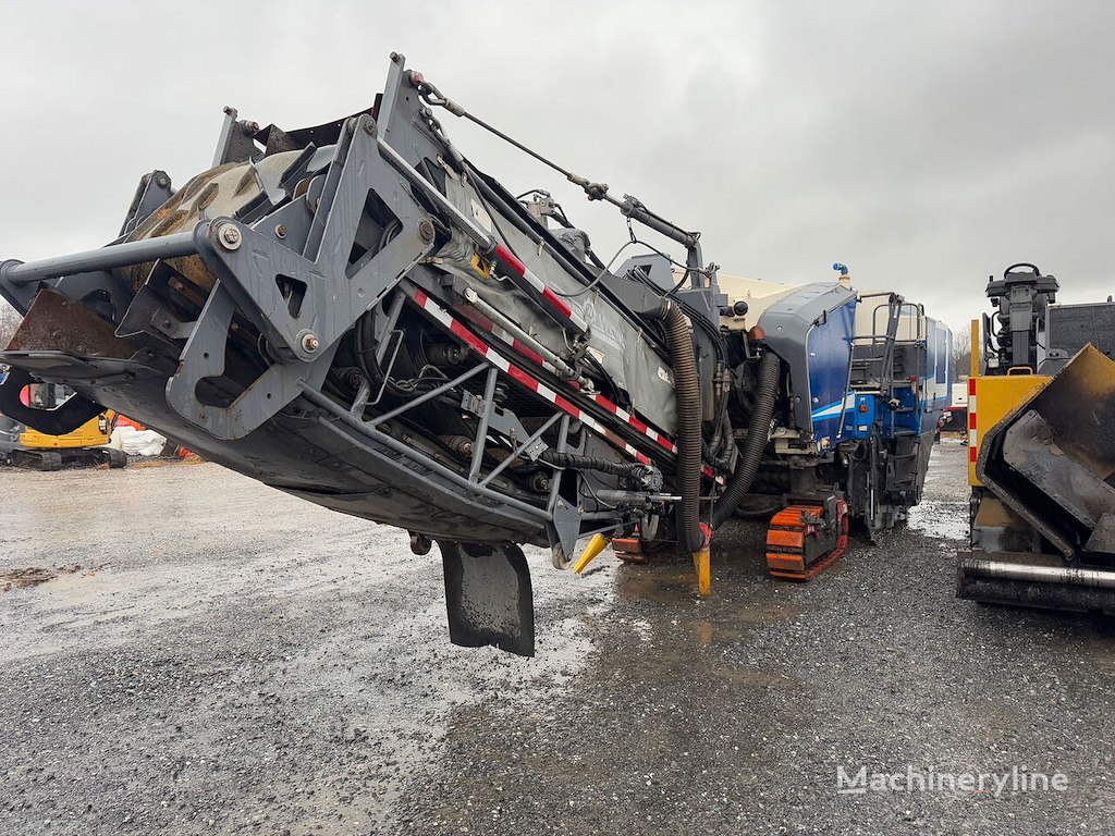 Wirtgen W 210 i glodalica za asfalt