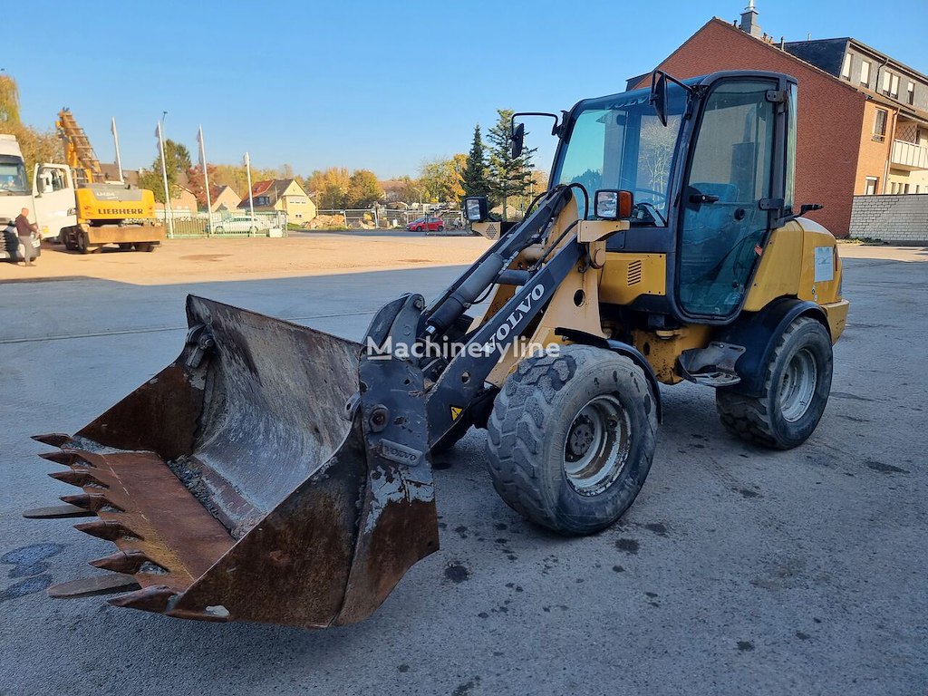 Volvo L 25 B-P/Schnellwech/Palettengabel//4x1Schaufel prednji utovarivač