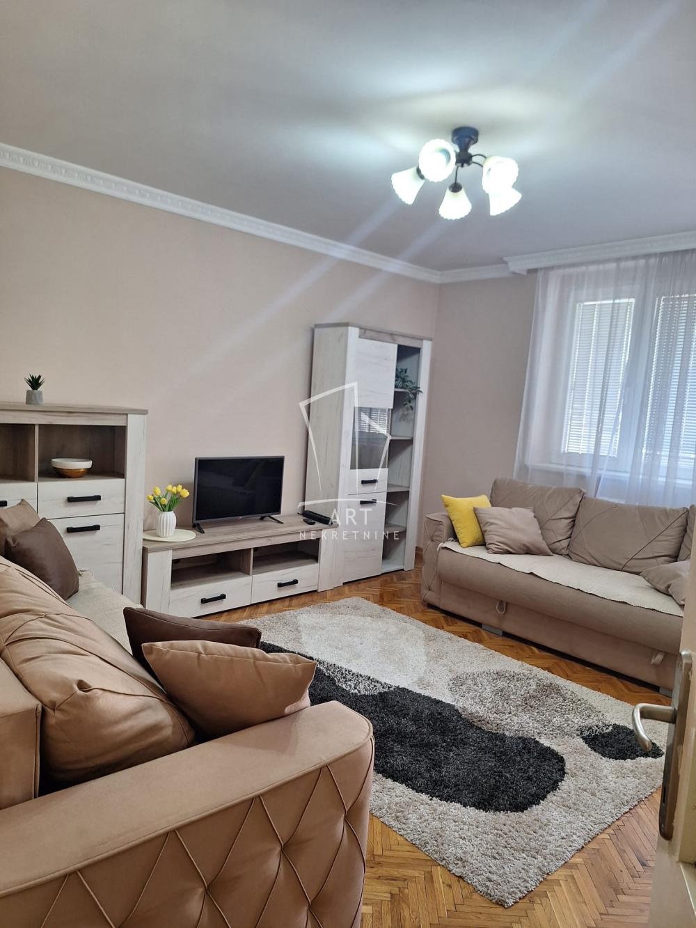 Vračar, odlična lokacija, mereno 65m2 ID#8675111 700 €