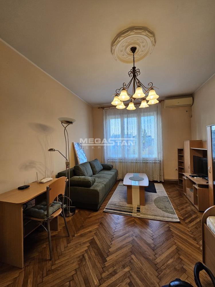 Vračar centar, namešten 550 €