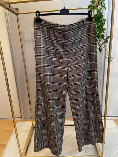 H&M siroke karirane pantalone