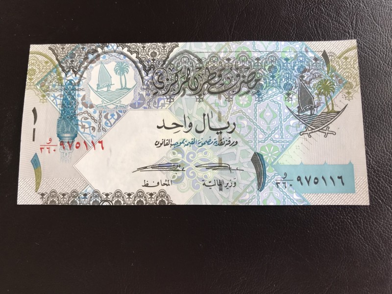 QATAR 1 RIAL. UNC.