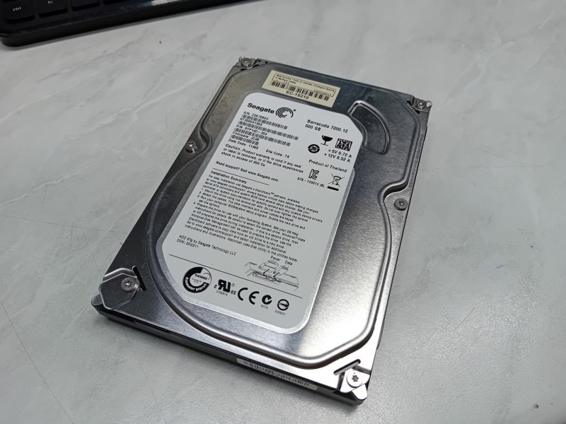 hard disk 500gb seagate sataIII ispravan