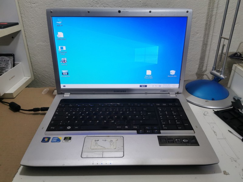 Samsung R730