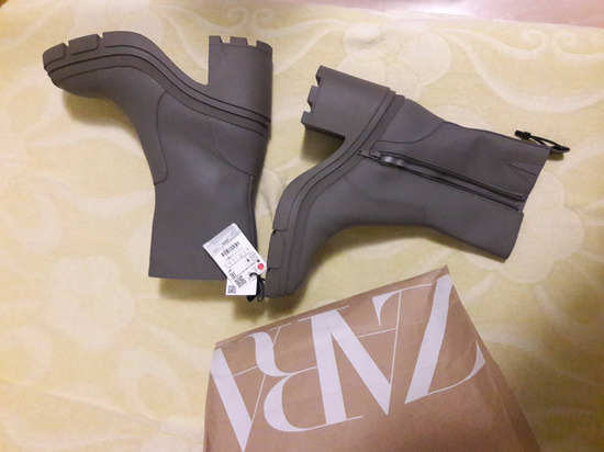 ZARA NOVE čizme 41 / 26, 6 cm.