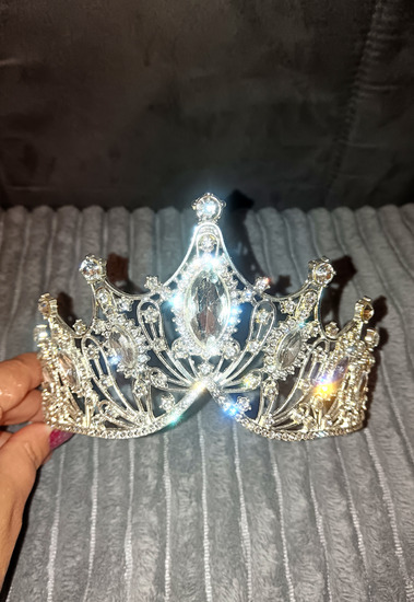 Kruna/Tiara/Diadema za mlade i princeze