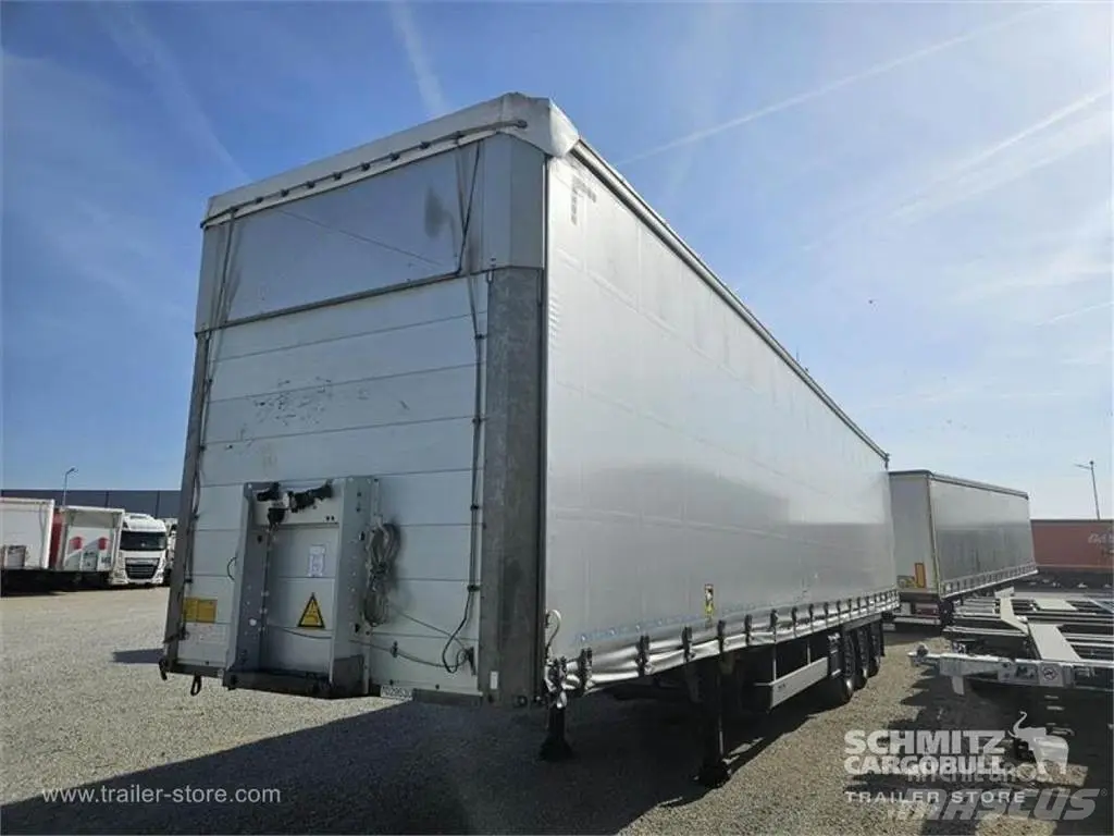 Schmitz Cargobull Curtainsider Mega