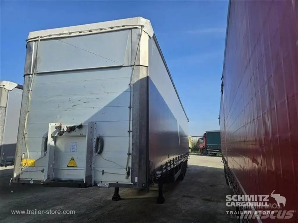 Schmitz Cargobull Curtainsider Mega