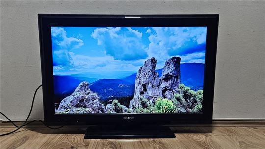 SONY 32"lcd kao nov garancija