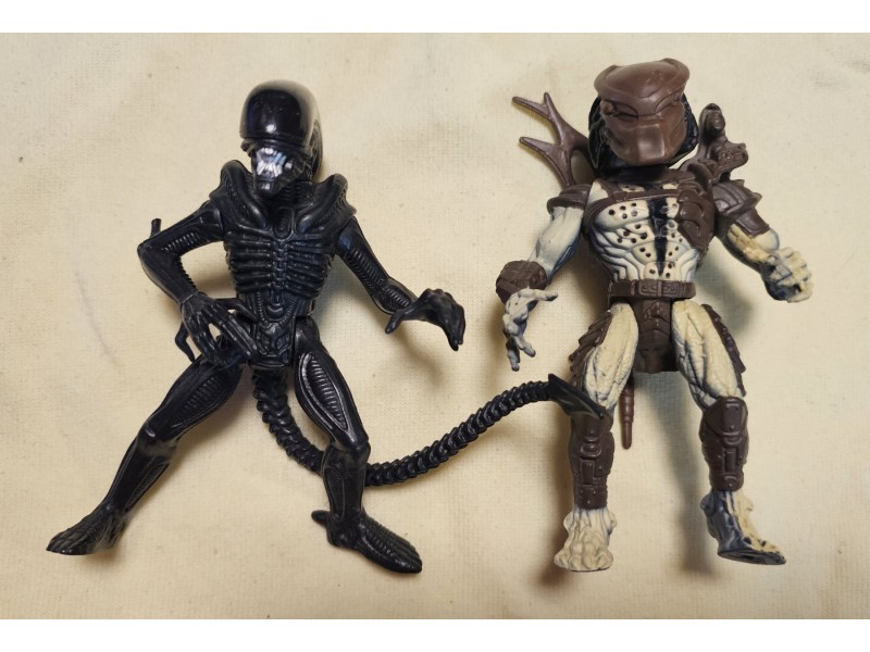 Aliens vs Predator WARRIOR ALIEN vs RENEGADE