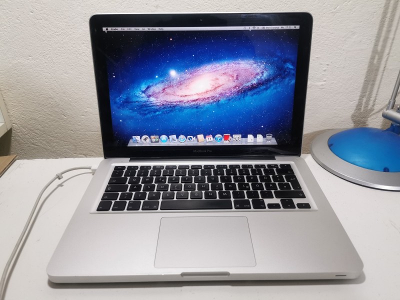 Apple MacBook Pro 5,5 intel Core 2 duo