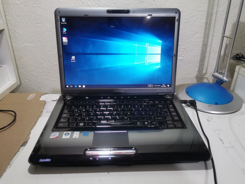 Toshiba Satellite A300-1QD