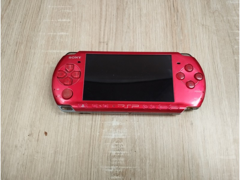 Sony PSP 3004 Konzola Crvena