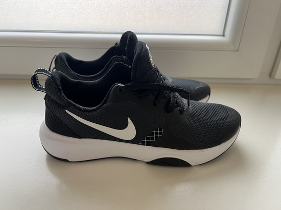 Nike ženske patike za trening