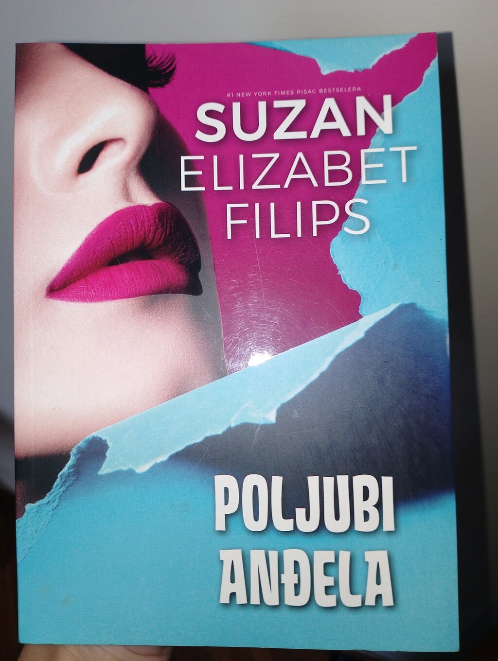 Naslov: Poljubi anđela Autor: Suzan Elizabet Filips Saga Čikago stars