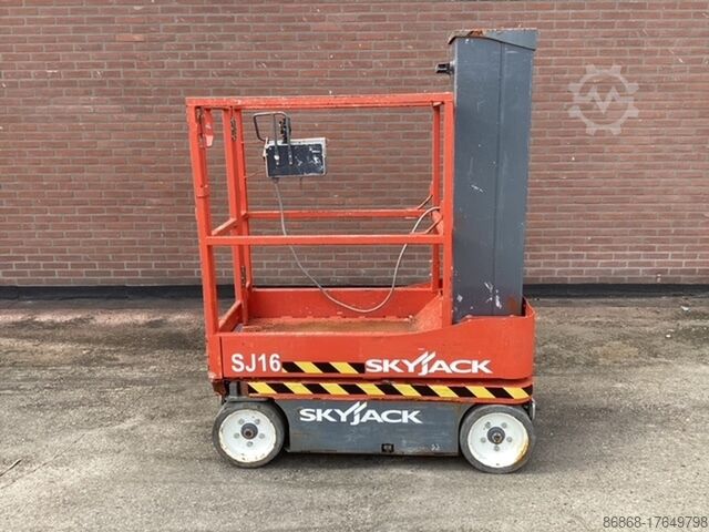 Skijack SJ16
SKYJACK SJ16