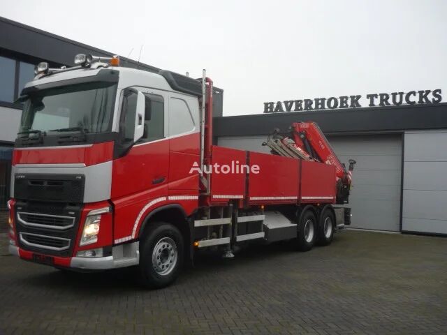 Volvo FH 460 6x4 Fassi F455 -6 kamion s ravnom platformom