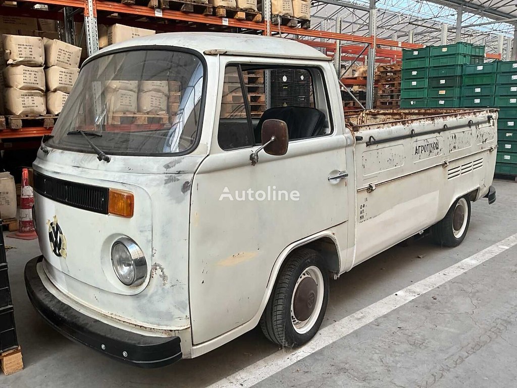 Prodaje se Volkswagen T2 kamion s ravnom platformom < 3.5t na aukciji