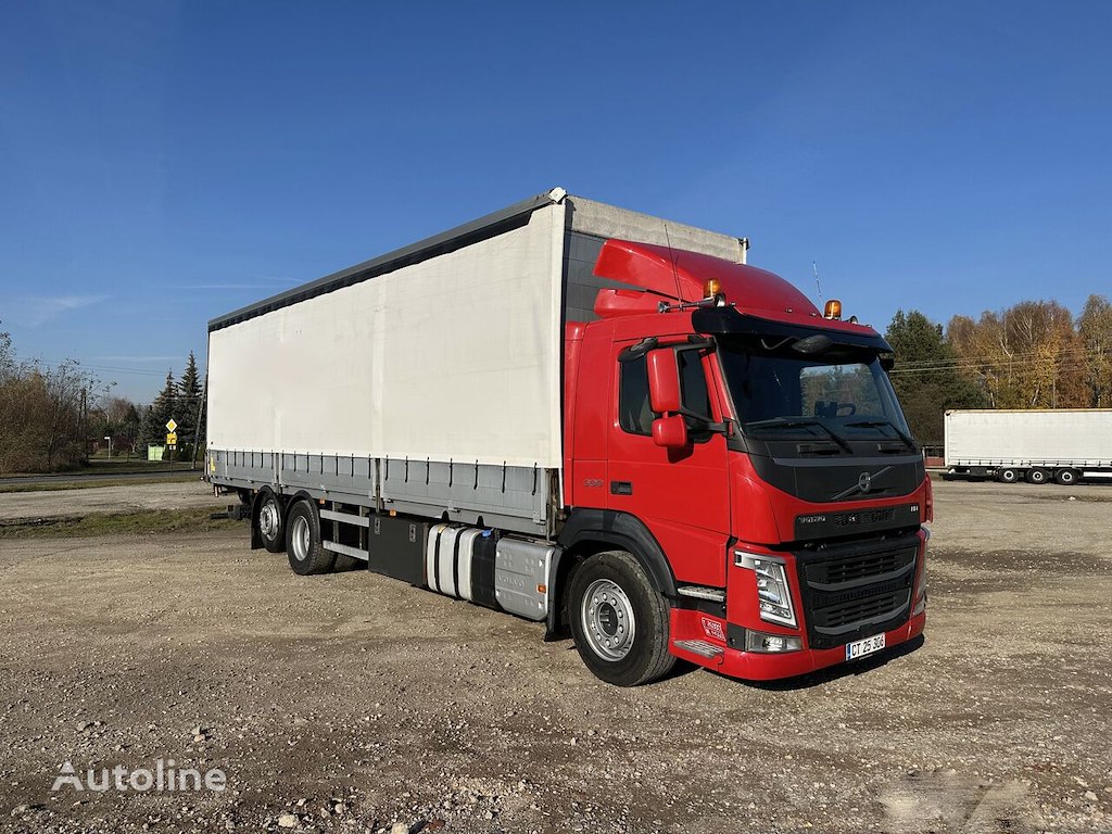 Volvo FM 330 kamion sa klizna zavesa cerada