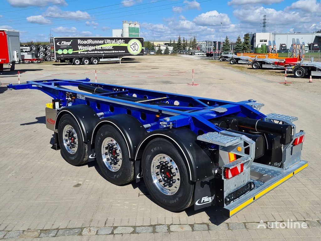 Nova Fliegl poluprikolica za prevoz kontejnera