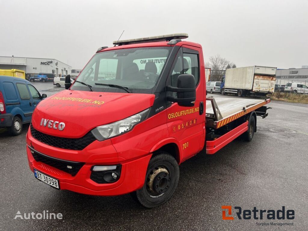 Prodaje se IVECO 70C17 šlep auto na aukciji