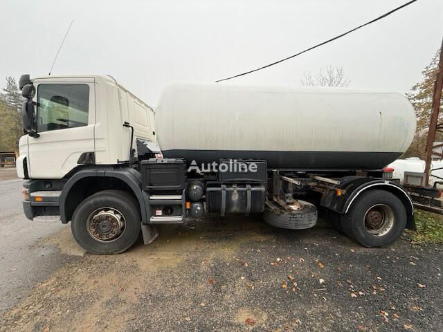 Scania P360 autocisterna