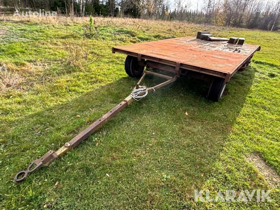 Prodaje se Maskinsläp prikolicu platformu na aukciji