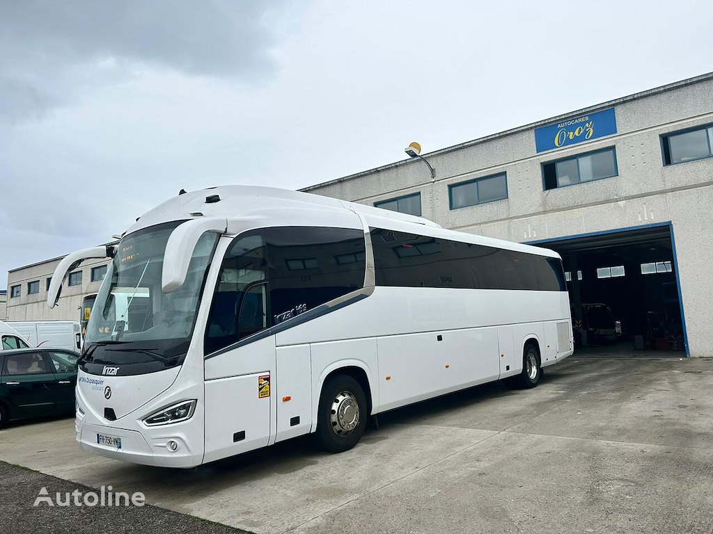 Irizar I6S turistički autobus