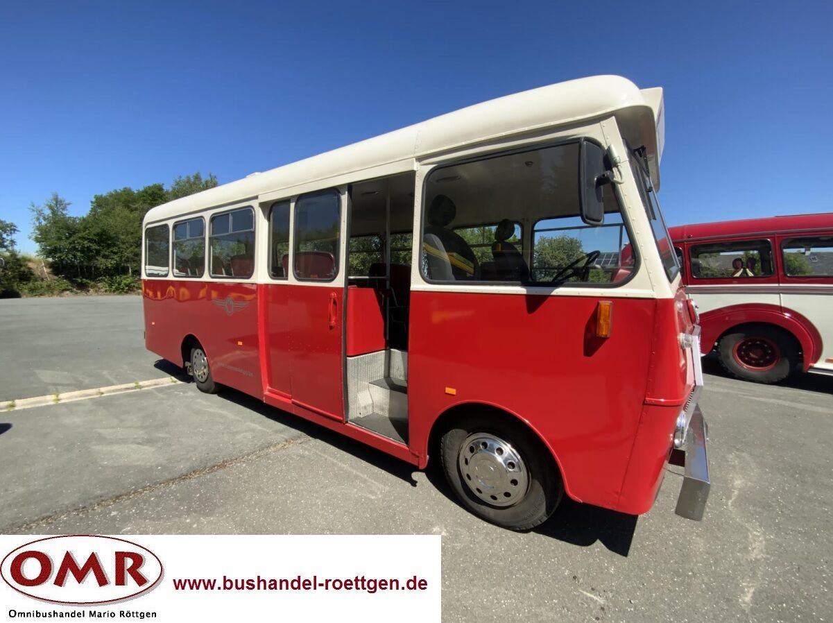 Bedford VAS 2-H prigradski autobus