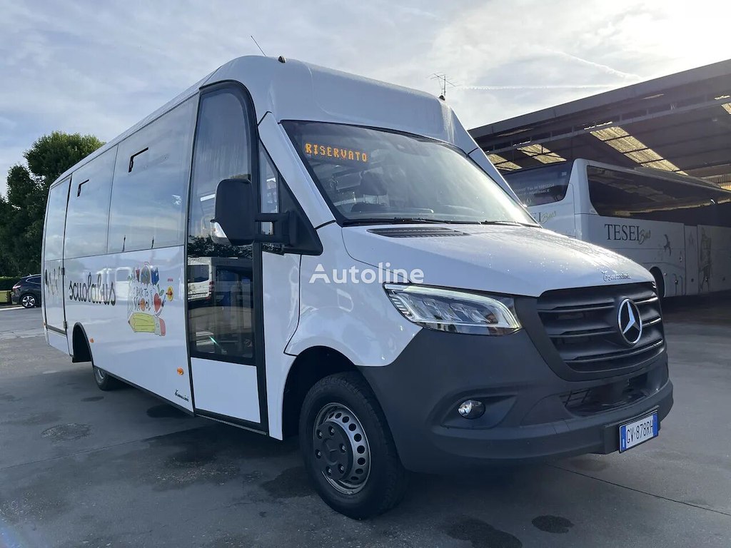 Prodaje se Mercedes-Benz Sprinter putnički minibus na aukciji