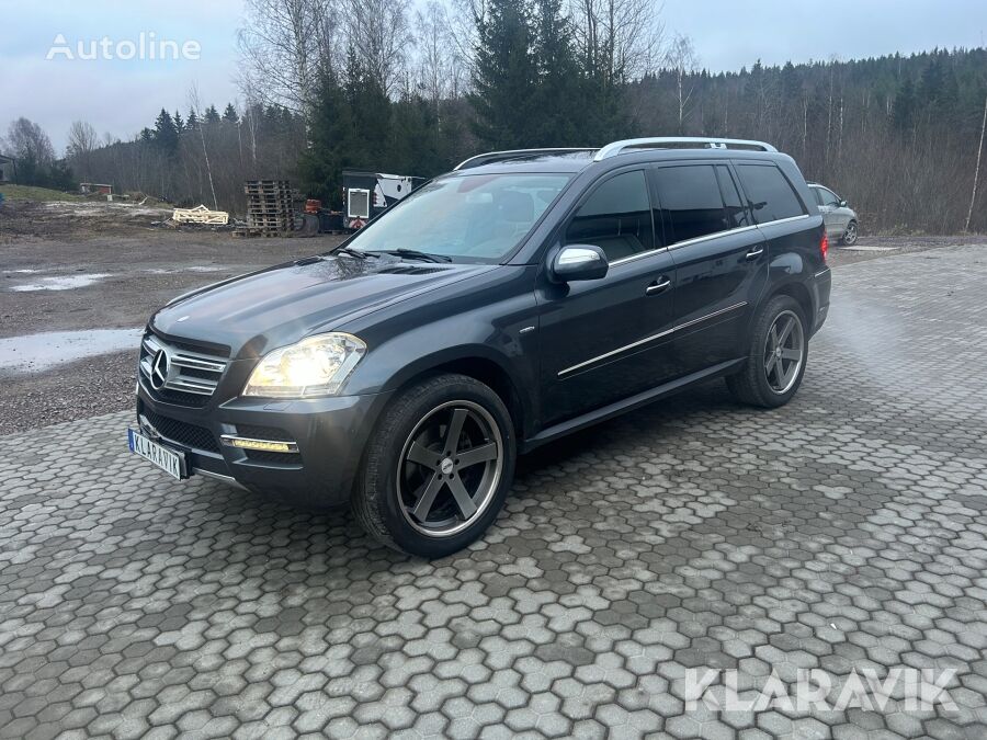 Prodaje se Mercedes-Benz GL350 krosover na aukciji