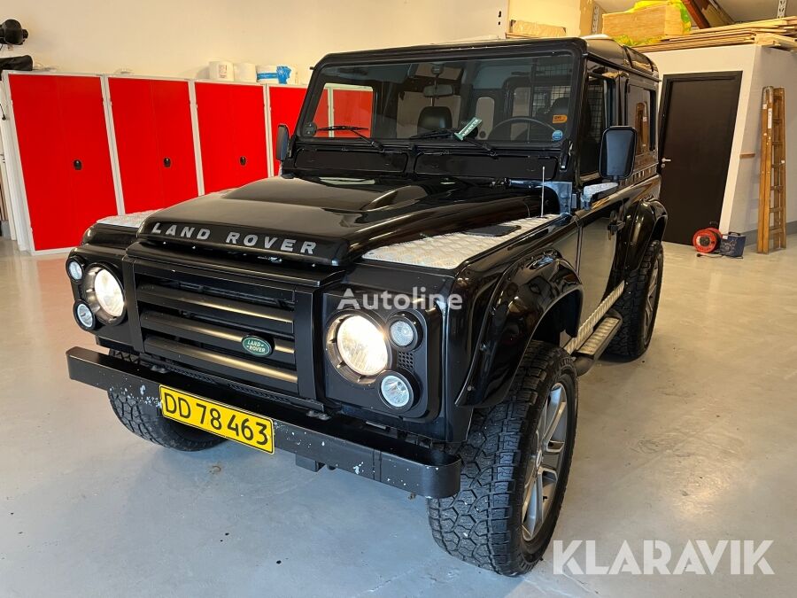 Prodaje se Land Rover Defender terenac na aukciji