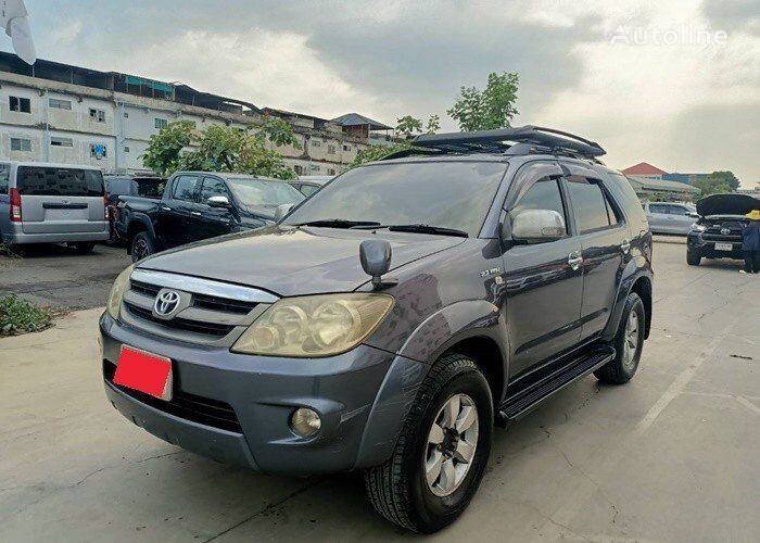 Toyota FORTUNER krosover