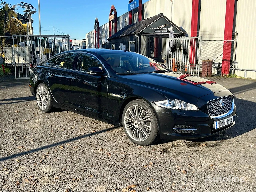 Jaguar XJ 3.0 V6D 275 PK /AUTOM / PANO DAK / VOL LEDER / MERIDAN / EXPO sedan