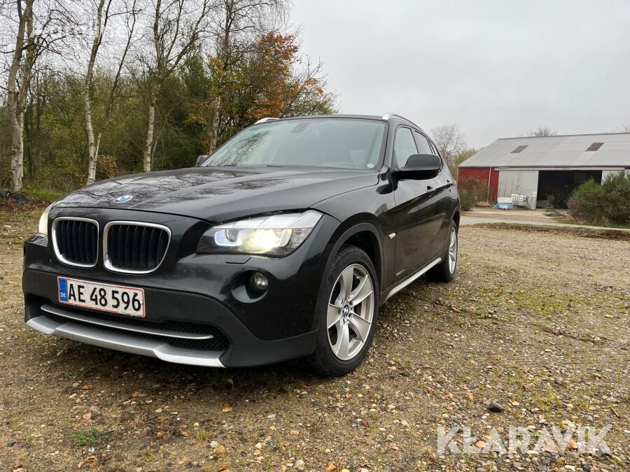 Prodaje se BMW X1 krosover na aukciji