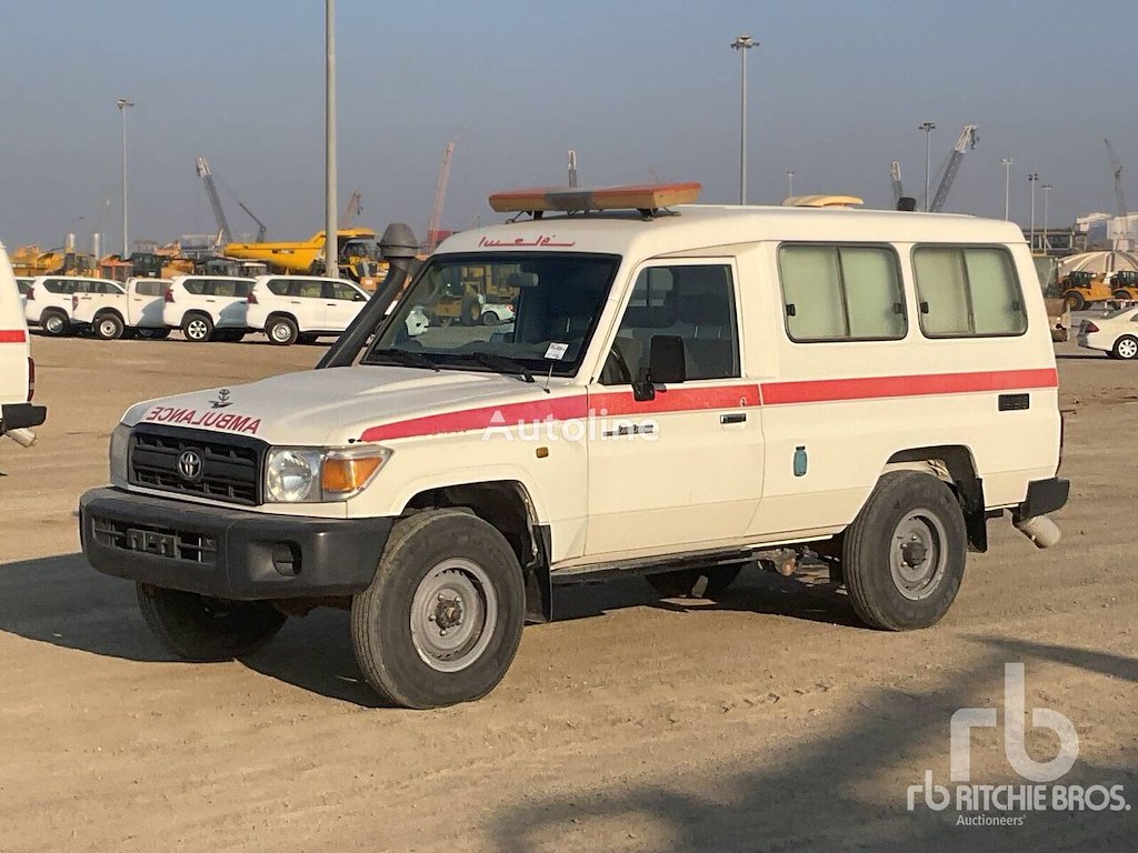 Prodaje se Toyota LAND CRUISER 4x4 terenac na aukciji