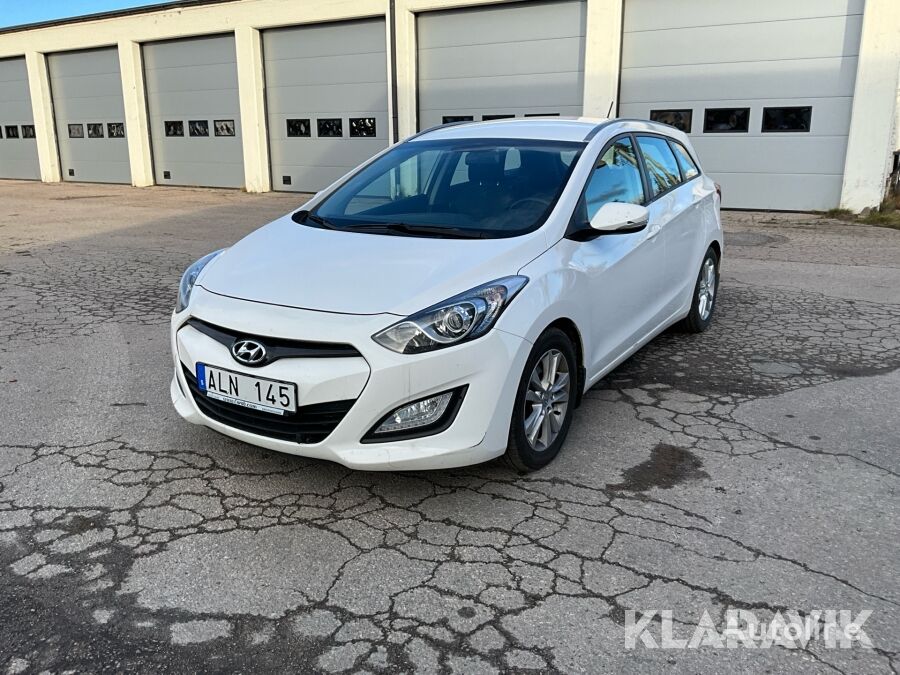 Prodaje se Hyundai i30 hečbek na aukciji