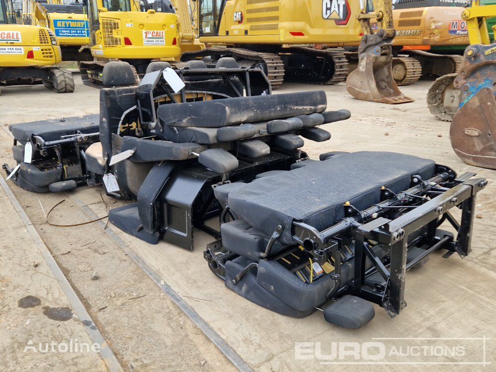 Prodaje se Selection of Quadruple Vehicle Seats (8 of) terenac na aukciji