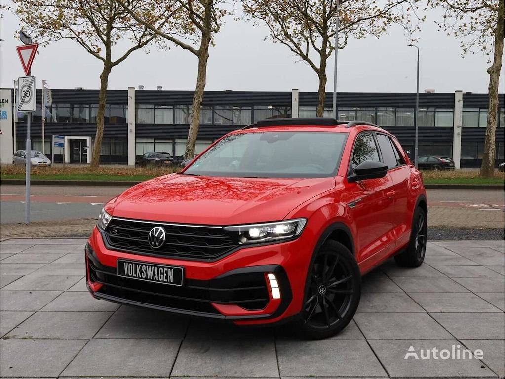 Prodaje se Volkswagen T-Roc R krosover na aukciji